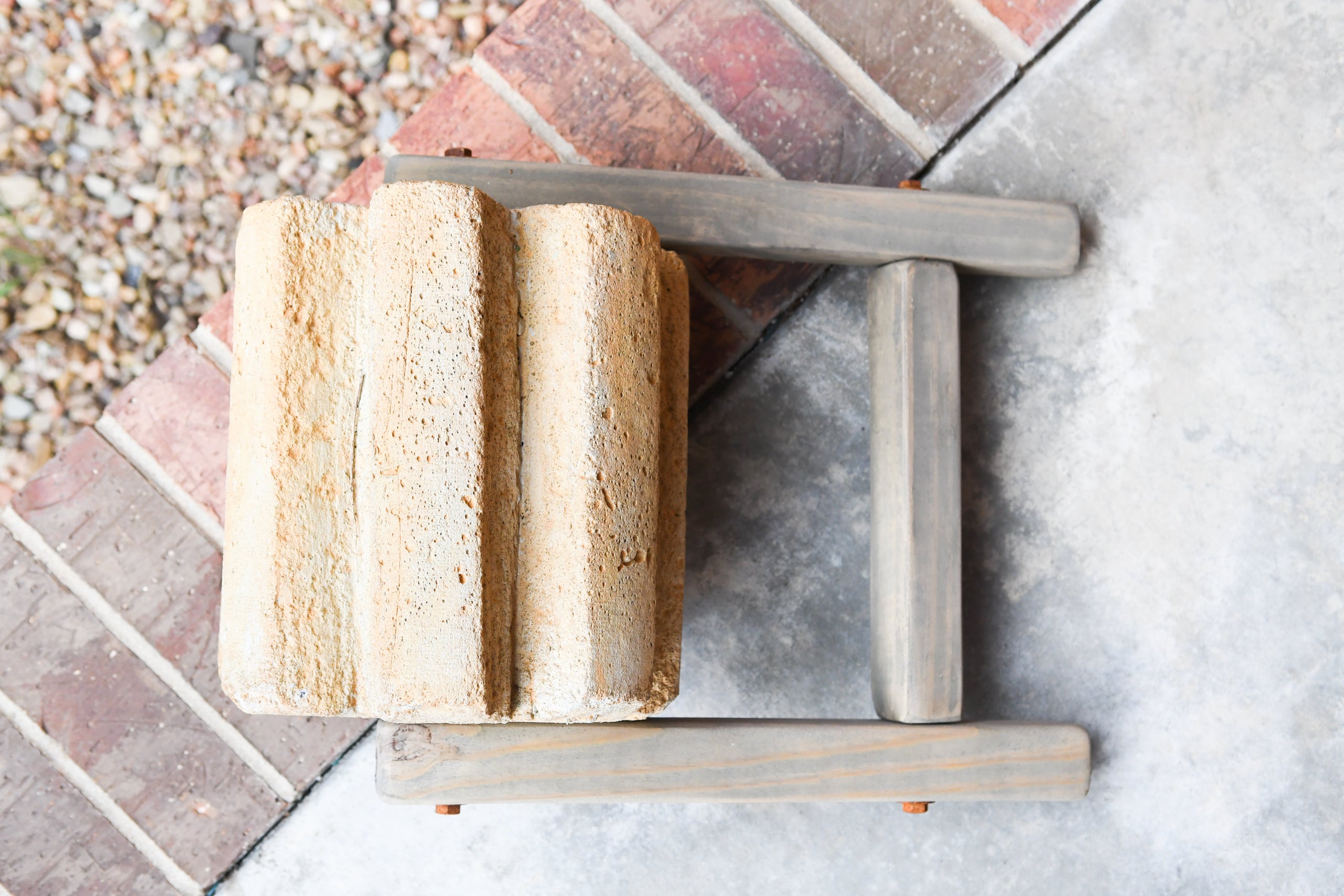 Yard Landscaping Threshing Stone in Concrete | BCWA Market Online